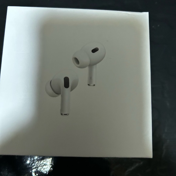 Apple | Headphones | Wireless Earbuds With Charging Case | Poshmark